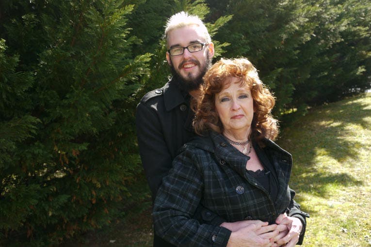 EEUU: una abuela de 72 lleva dos años casada con un joven de 19 ...