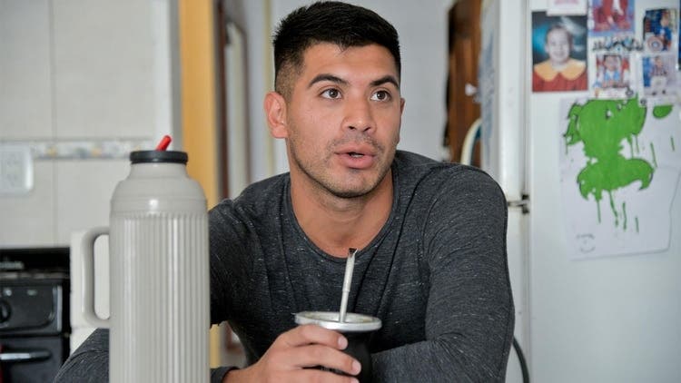 Fue promesa de Racing, estuvo preso por homicidio y ahora busca volver ...