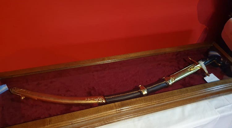 Museo Tucumano Adquiere Una Réplica Del Sable Corvo De San Martín
