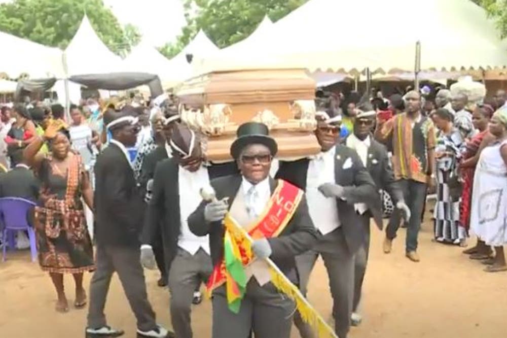 Benjamin Aidoo, líder de Dancing Pallbearers, explica el motivo del ...