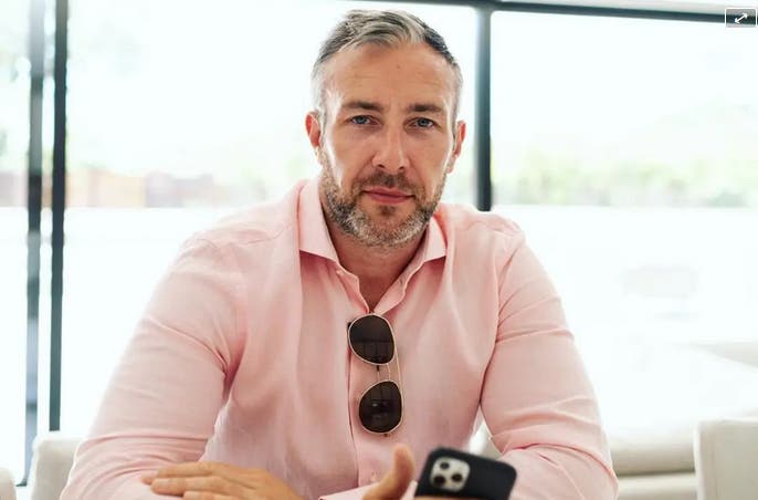 Venganza: un banco le negó un préstamo hace 21 años y ahora se compró ...