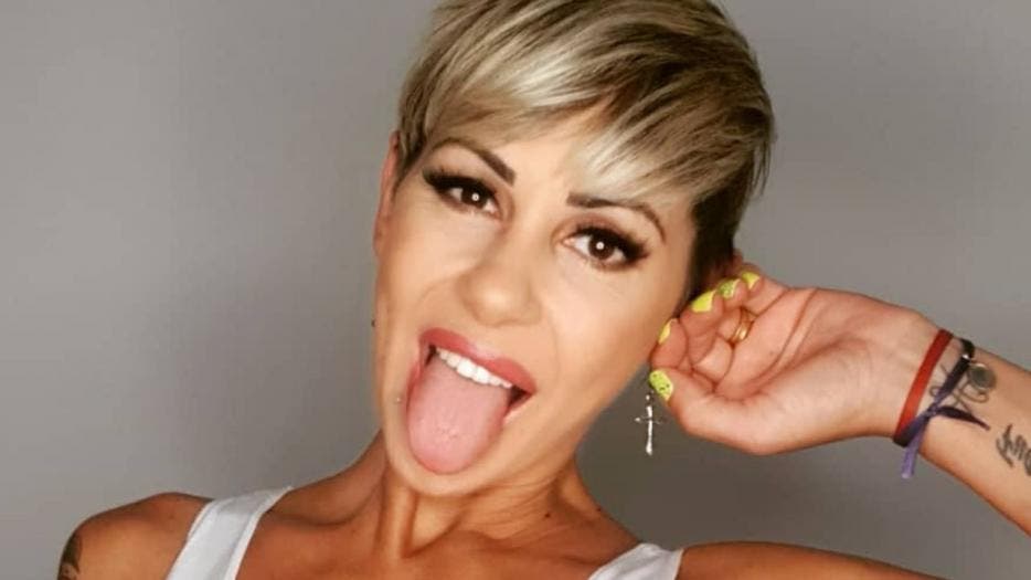 Mónica Farro compartió fotos de su infancia y la criticaron por sus ...