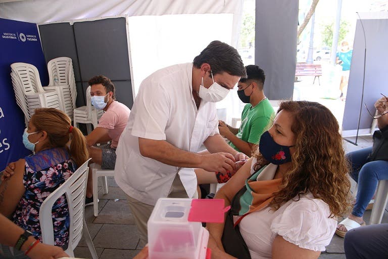 Desde este lunes aplicarán el segundo refuerzo contra el Covid en ...