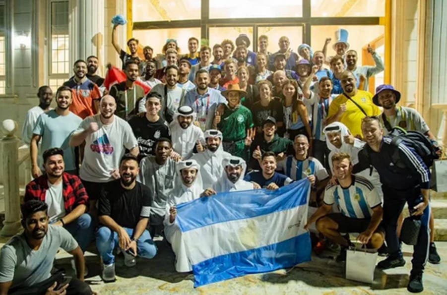Un jeque árabe organizó una fiesta para los hinchas argentinos en Qatar ...