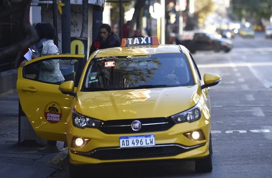 Córdoba incorpora un sistema para que los usuarios de taxis los califiquen | Contexto Tucuman