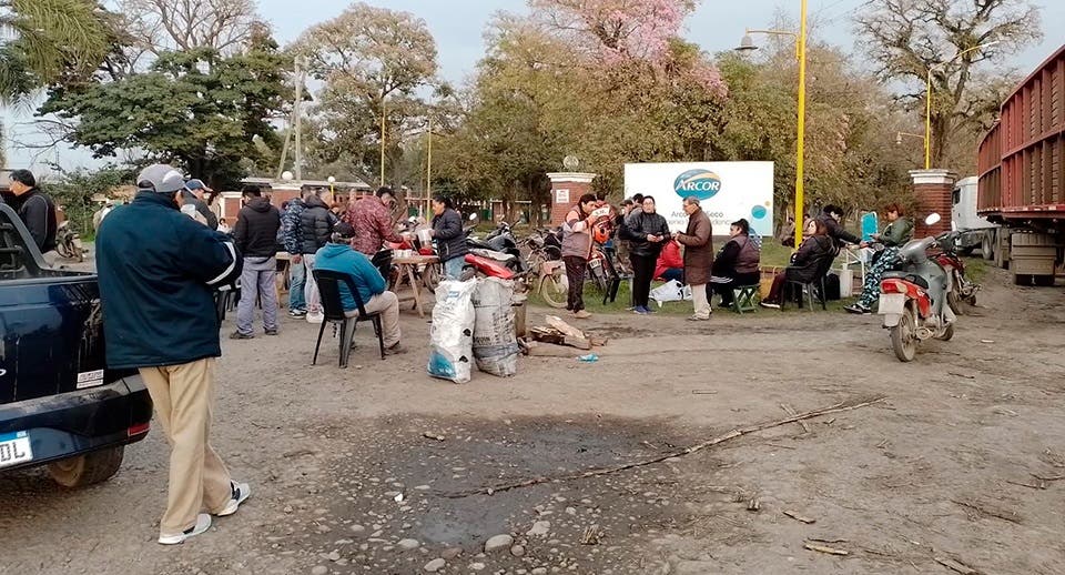 Marcha en Rio Seco en protesta por despidos en el ingenio La ...