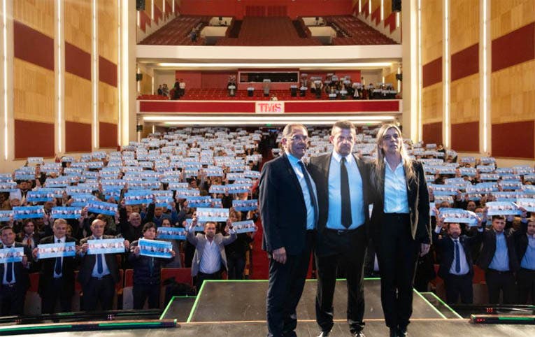 Cisneros y Sanchez Blas pidieron el voto por Massa en acto con ...