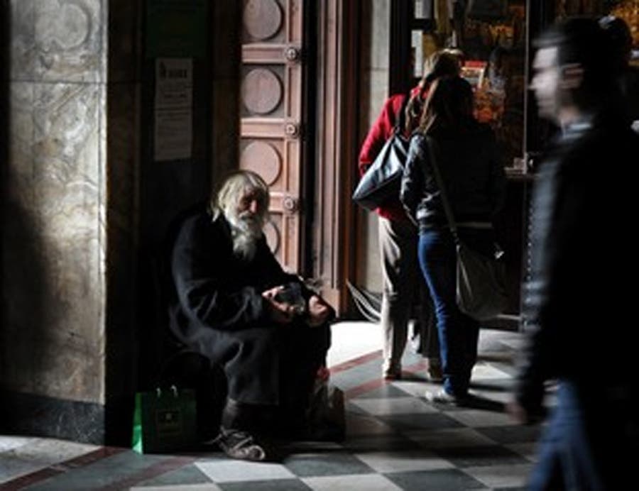 La increíble historia del mendigo que donó 5 millones de dólares a la ...