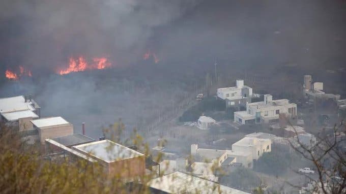 Incendios en Córdoba: se quemaron 13 mil héctareas y los bomberos ...