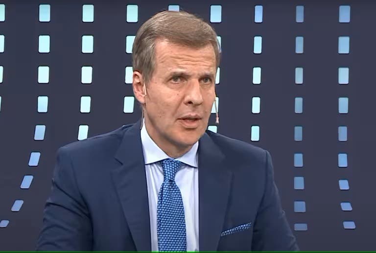 Redrado: "vengo del mundo y el tren de la historia otra vez pasa por un ...