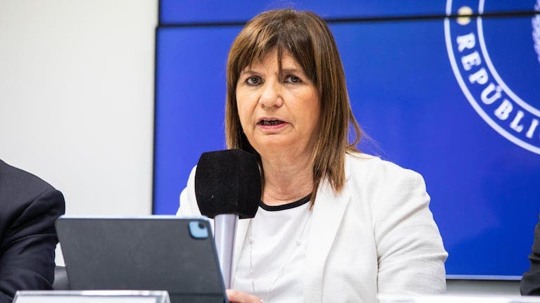 La fuerte advertencia de Patricia Bullrich a los barras que se sumen a ...